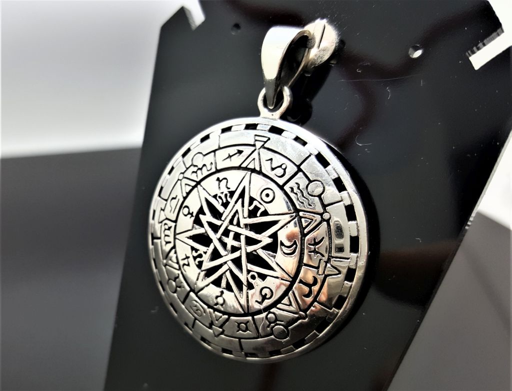 Psychic Medium Rebekah Lee Ives - Amulets, talismans and sacred symbols